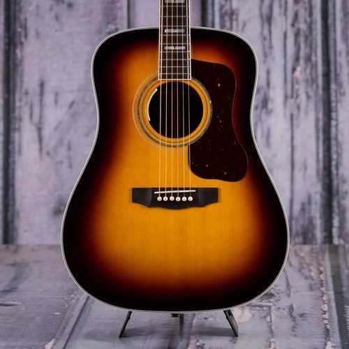 Guild D-55E Dreadnought > Guitars Acoustic | Replay Guitar Exchange