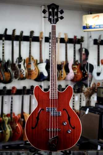Guild Starfire I Bass Cherry Red > Guitars Bass | Mom and Dad's Music