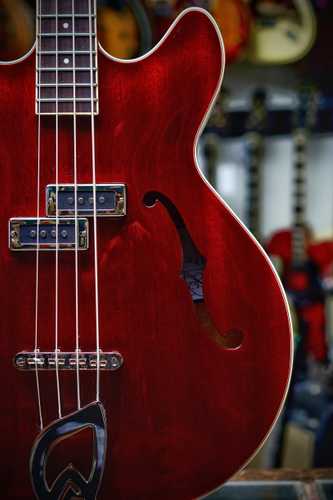 Guild Starfire I Bass Left-Handed Semi-Hollowbody Cherry Red > Guitars ...
