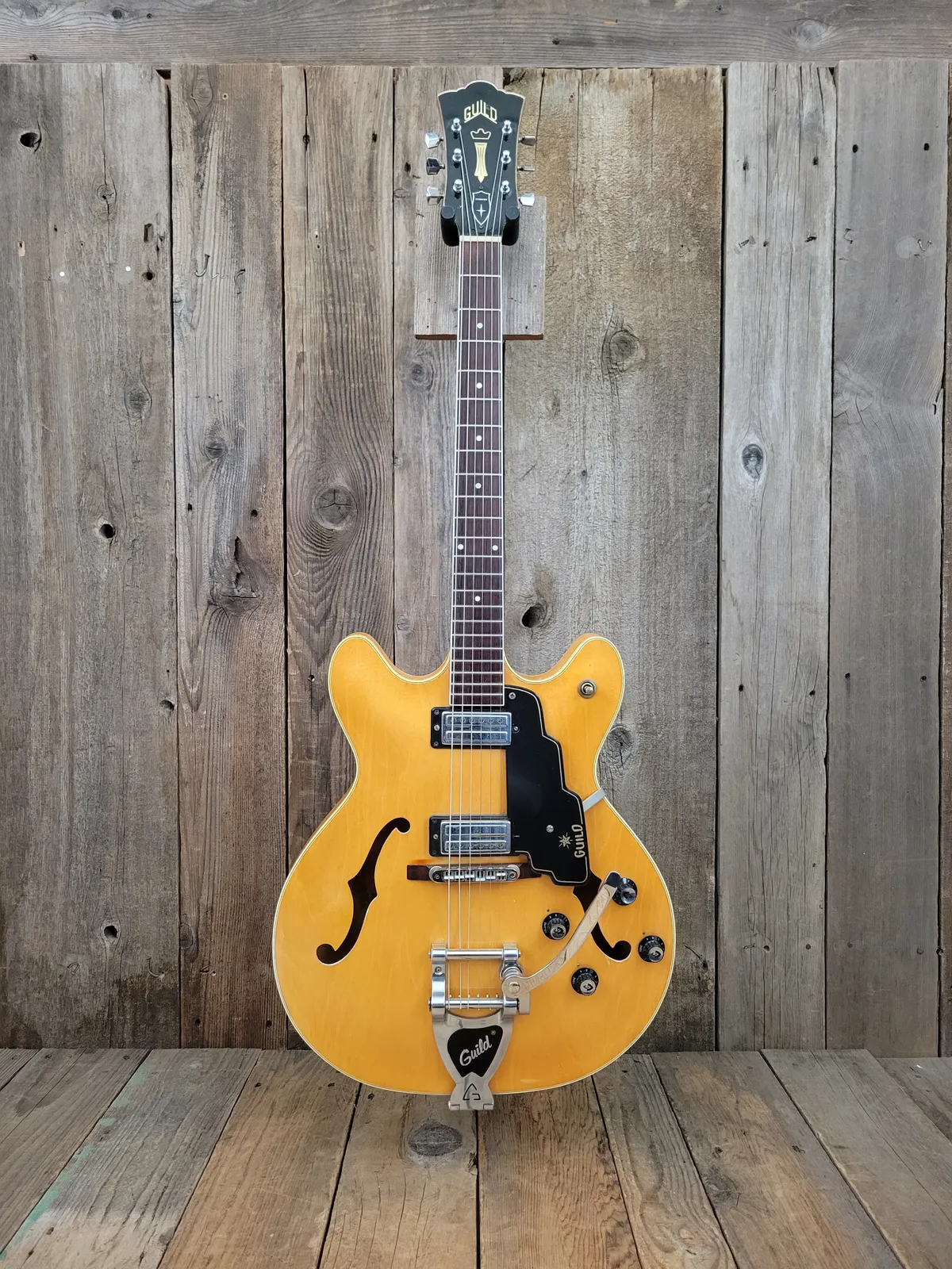 1967 Guild Starfire IV Blond > Guitars Electric Solid Body | Mahar's ...