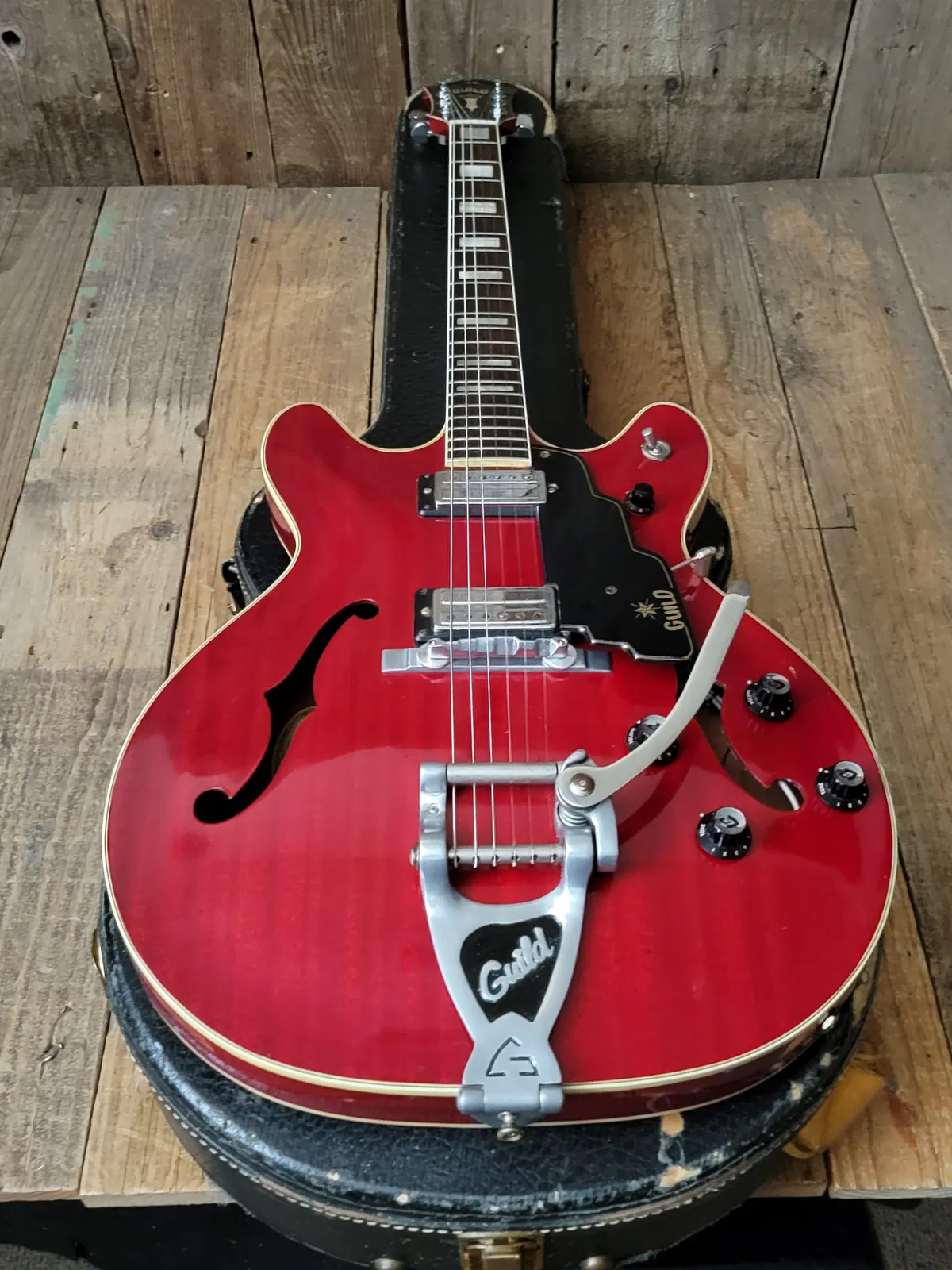 1969 Guild Starfire V Cherry Red > Guitars Electric Semi-Hollow Body ...