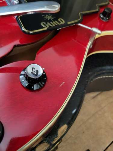 1969 Guild Starfire V Cherry Red > Guitars Electric Semi-Hollow Body ...