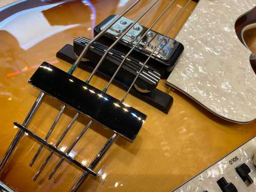 Hofner 500/2-CT Contemporary Club Bass Sunburst > Guitars Bass | Andy ...