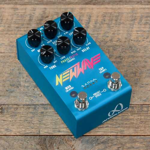 Jackson Audio New Wave Stereo Analog Chorus/Vibrato Pedal > Effects ...