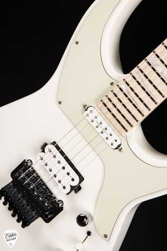 Jackson Custom Shop Soloist HS FR - Snow White > Guitars Electric Solid ...