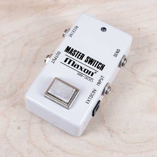 Maxon SB-300 Master Switch White > Effects | A Flash Flood of Gear