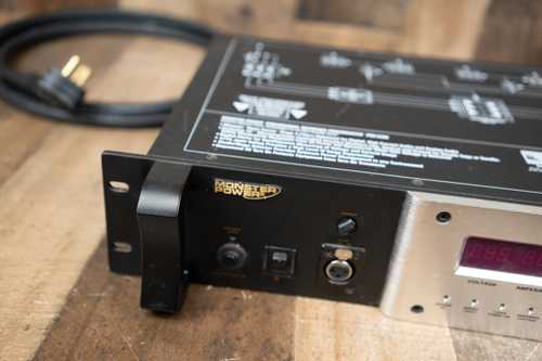 Monster PowerCenter Pro 3500 > P.A. & Sound Reinforcement | A Flash ...