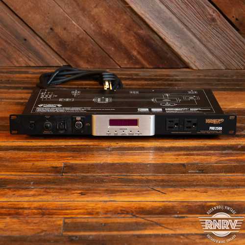 MonsterPower Monster Power PRO 2500 PowerCenter 10-Outlet Power ...