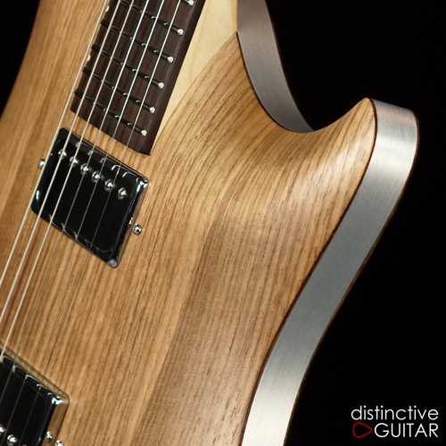 Relish Walnut Jane Natural > Guitars Electric Solid Body | Distinctive ...