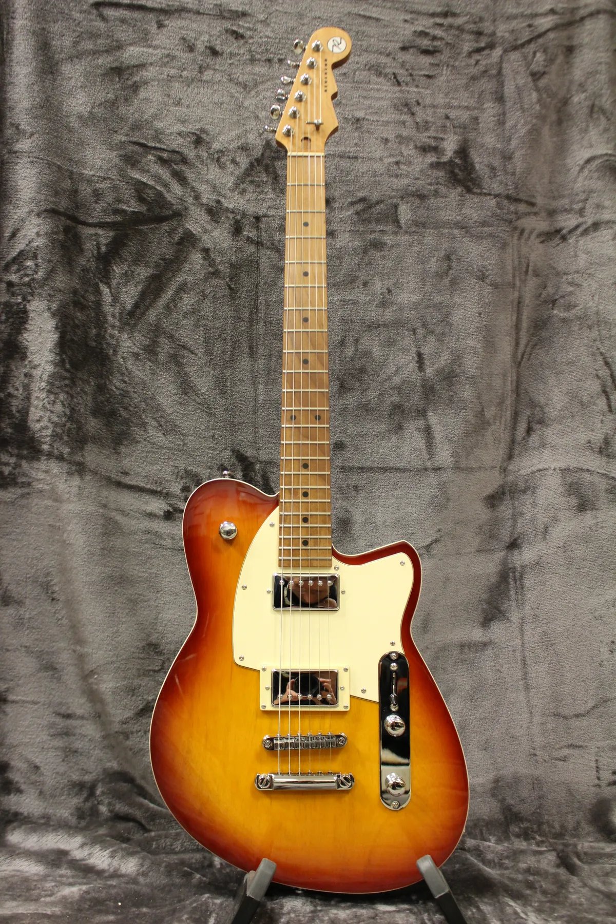 2019 Reverend Charger HB Sunburst > Guitars Electric Solid Body ...
