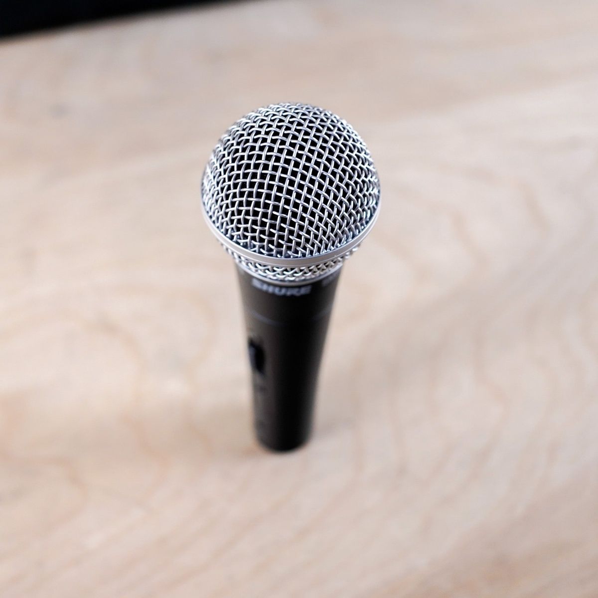 Shure SM58S Handheld Cardioid Dynamic Microphone with On / Off Switch ...