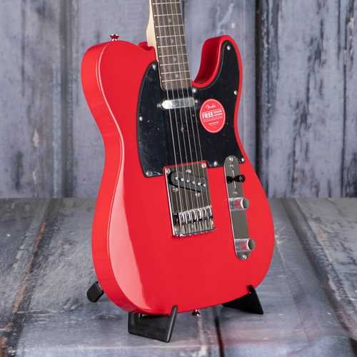 ARCHIVED Squier Red > Guitars Electric Solid Body | Replay Guitar Exchange