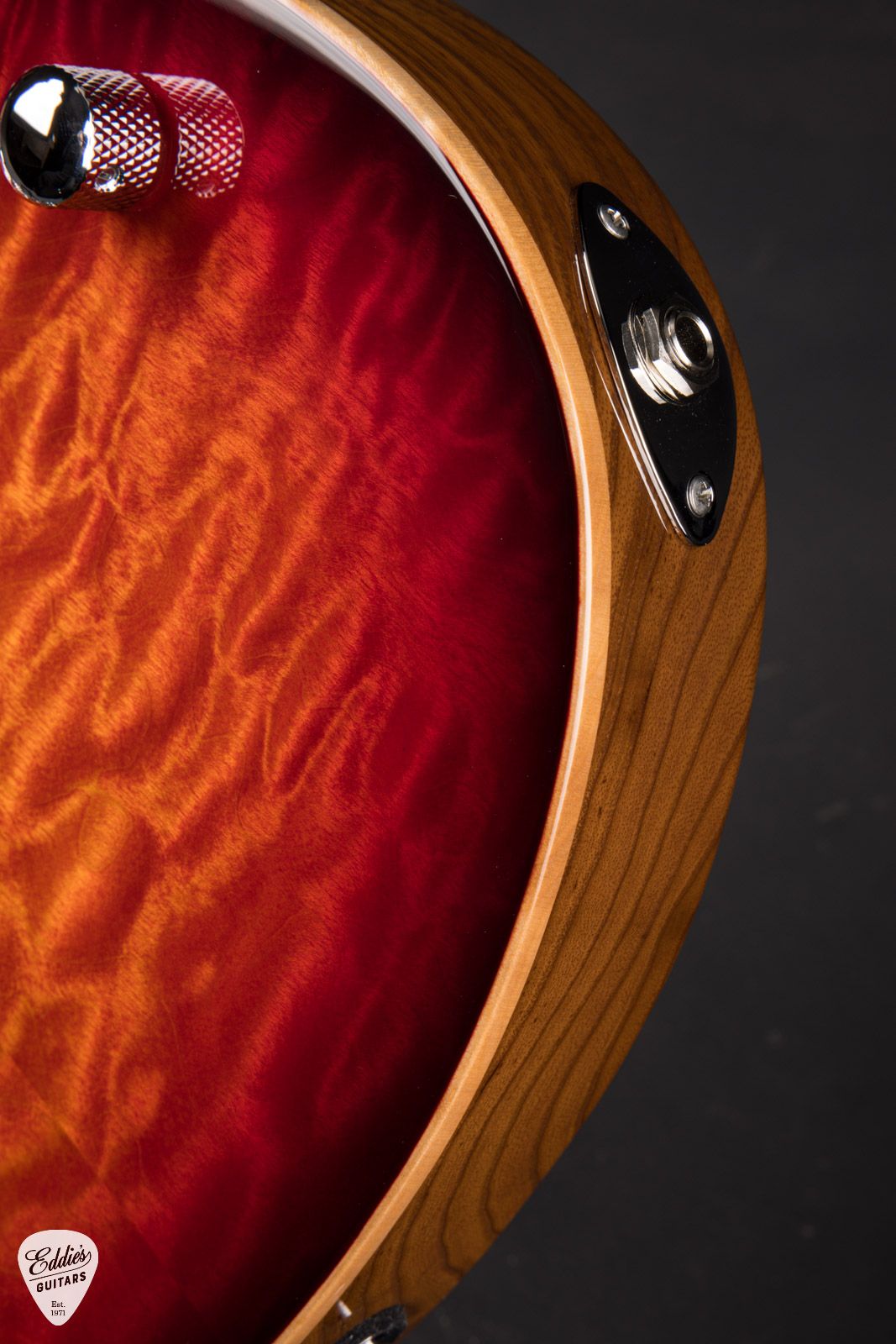Suhr Modern Quilt Roasted - Inferno Burst > Guitars Electric Solid Body ...