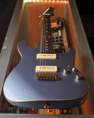 Suhr Standard Custom Ice Blue Metallic > Guitars Electric Solid Body ...