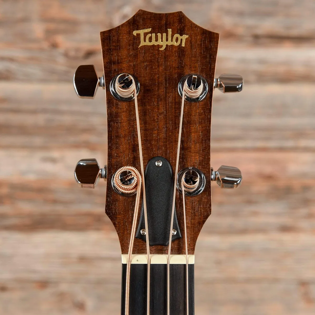 Taylor GS Mini-e Bass with ES-B Electronics GS Mini-e Bass with ES-B ...