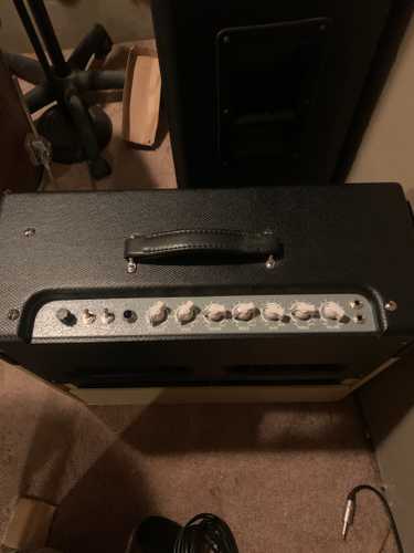 Victoria Silver Sonic Amp Tan/Black > Amps & Preamps | Groovy Guitar