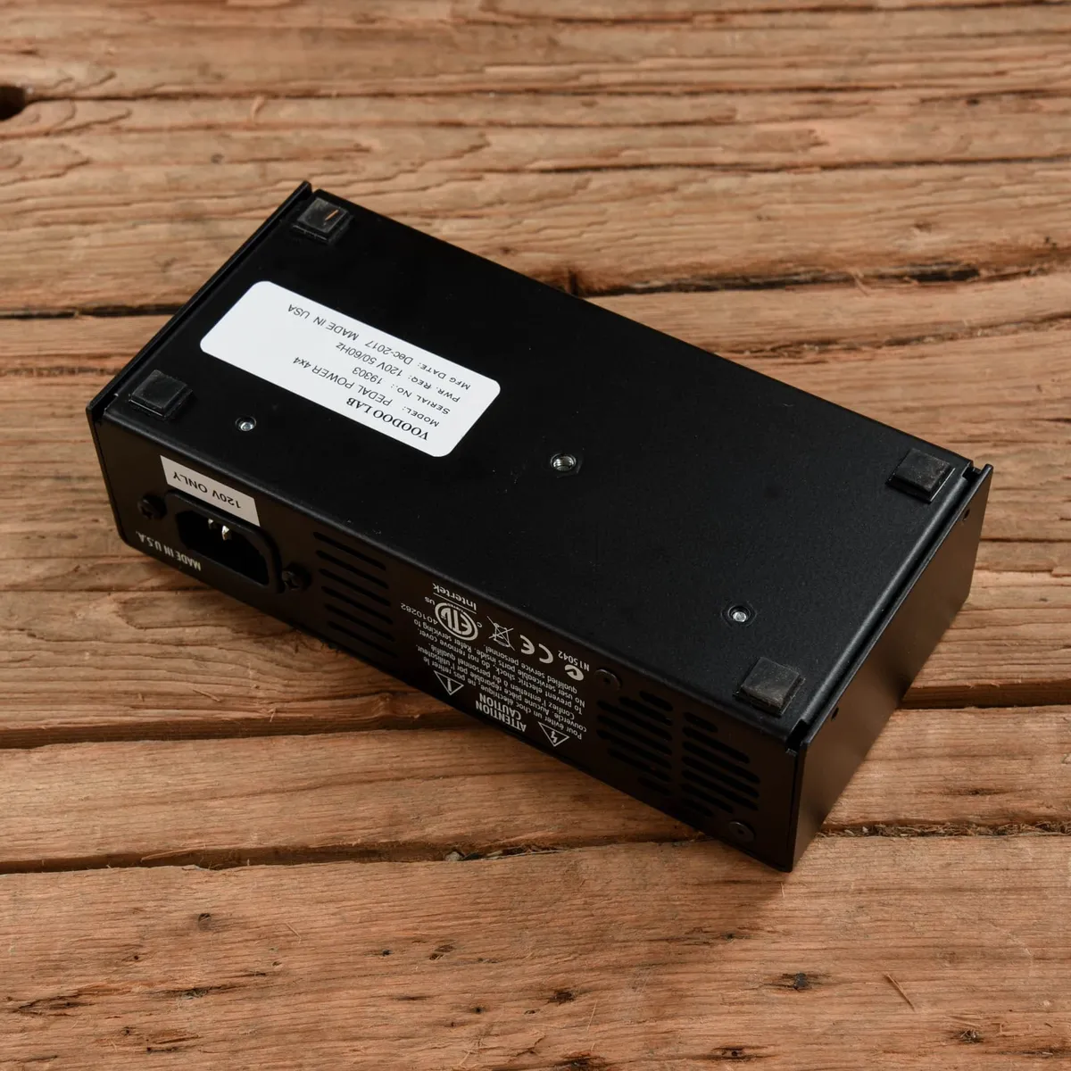 Voodoo Lab 4x4 Power Supply 4x4 Power Supply > Effects | Chicago Music ...