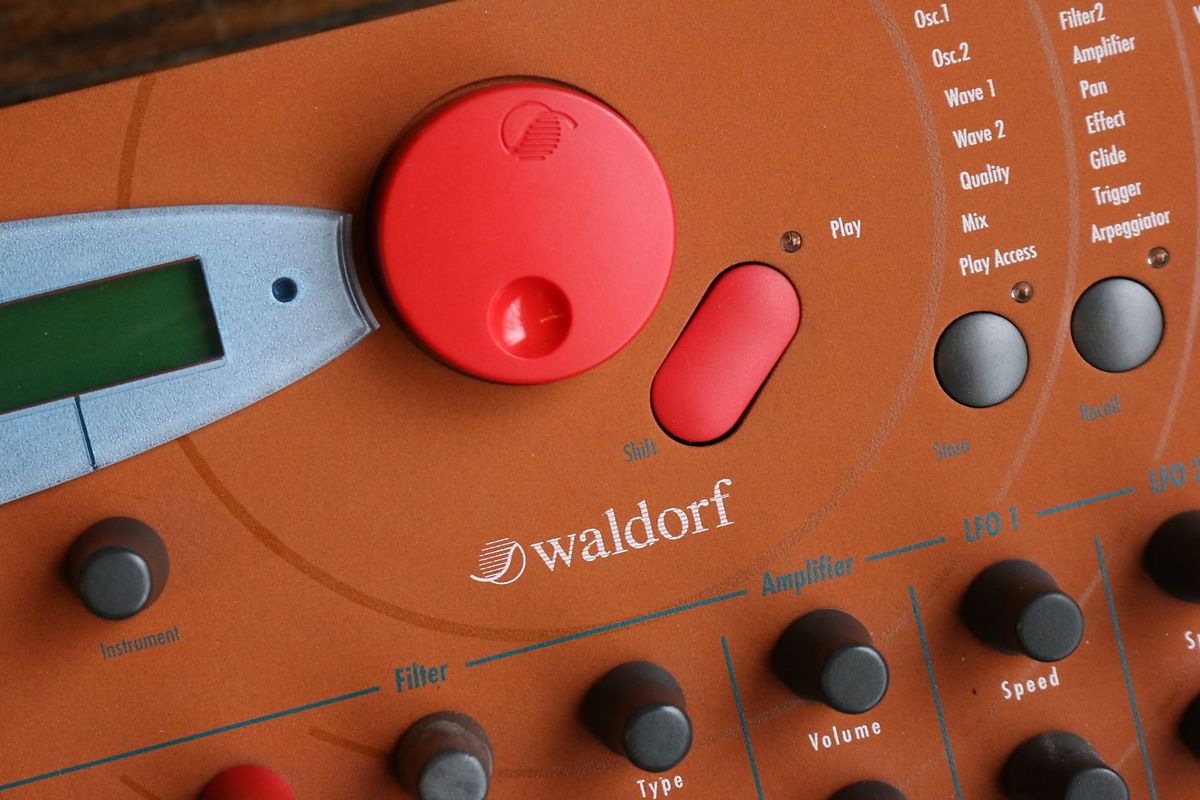 Waldorf Microwave XT > Keyboards | Rock n Roll Vintage Guitars