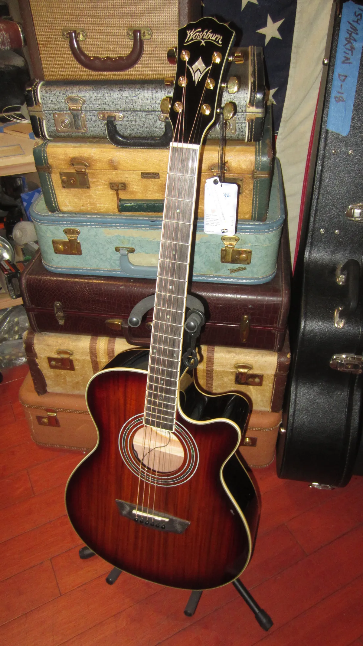 Washburn EA55G Acoustic Electric w Cutaway sunburst > Guitars Flattop ...