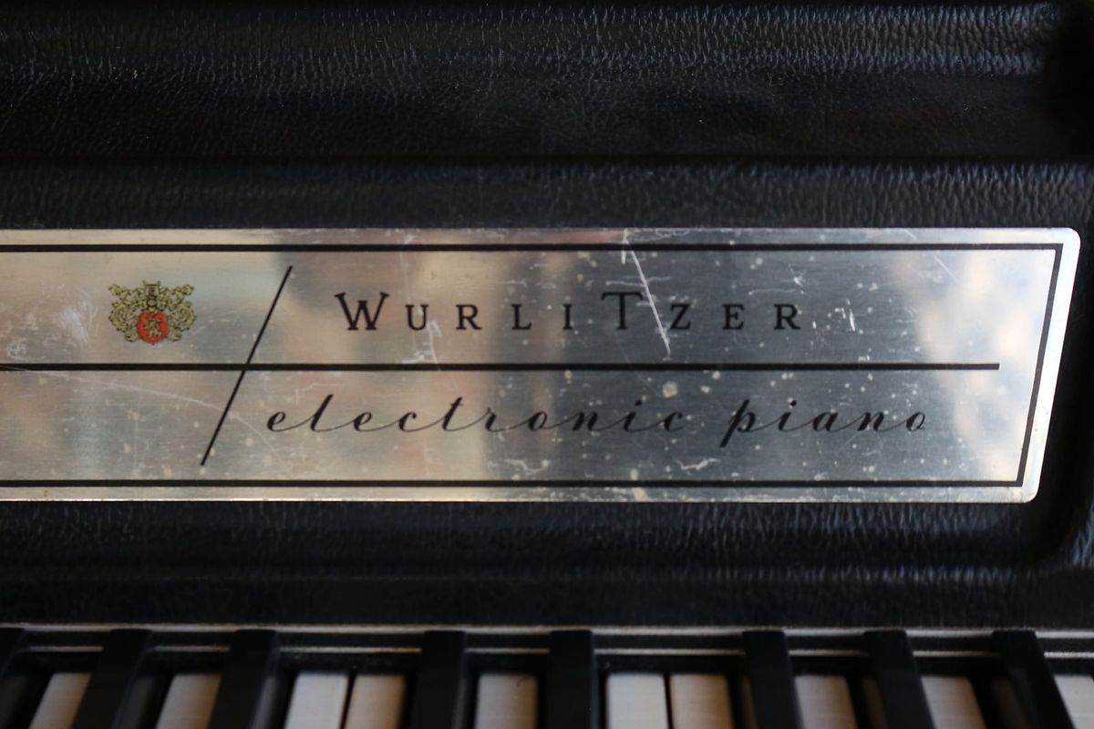 Wurlitzer 200 Electric Piano > Keyboards | Rock n Roll Vintage Guitars