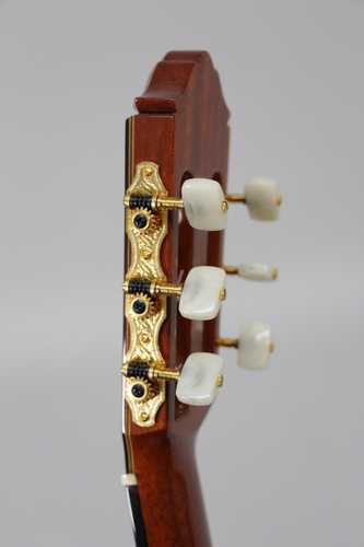 Yamaha GC-41 Spruce > Guitars Classical & Nylon | Imperial Vintage Guitars